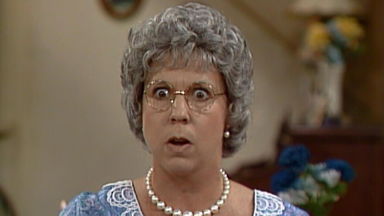 Mama's Family: A Big Hand for Mama